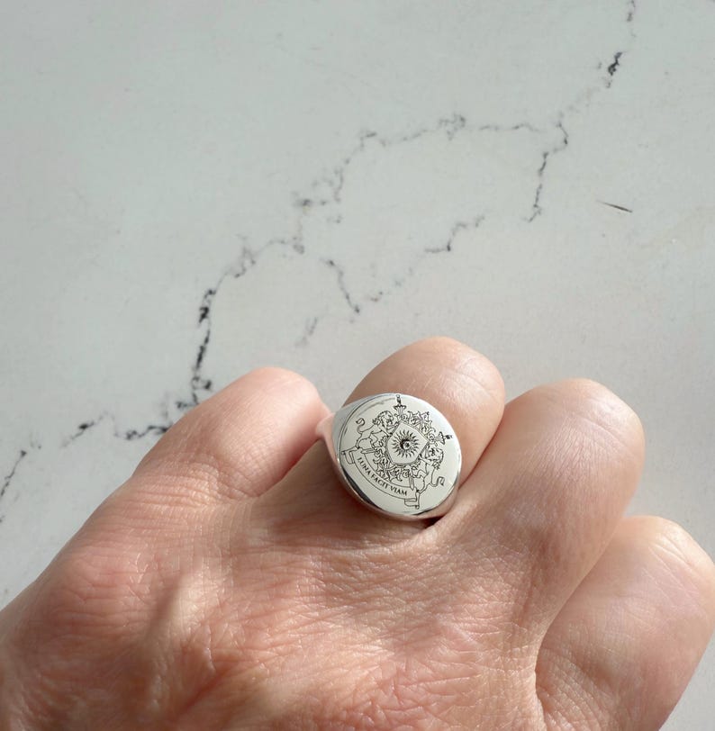Coat of Arms Family Crest Ring, Crest Engrave Ring, Personalized Ring ...