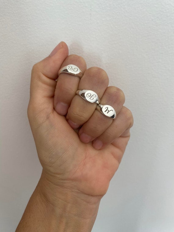Pinky Ring Gravur Initial Personalisierter Signet Ring Sterling Silber 925 Monogramm Buchstaben Ring Personalisierter Schmuck Frauen Ring Herren Ring Etsy