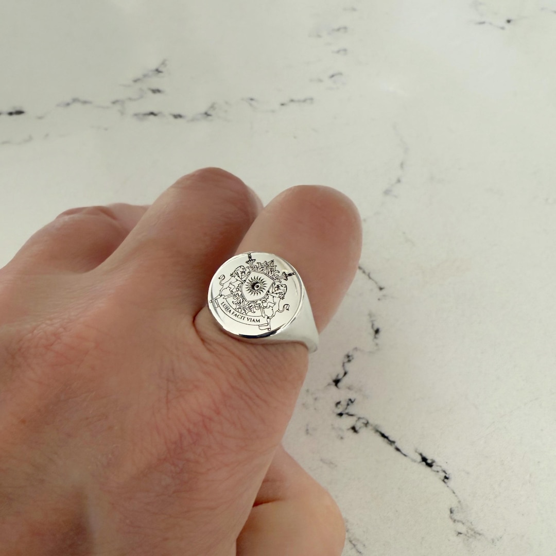 Coat of Arms Family Crest Ring, Crest Engrave Ring, Personalized Ring ...
