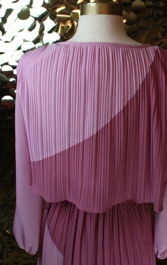 AMUSING 70s 80s Vintage Pink Mauve Color Blocked Long… - Gem