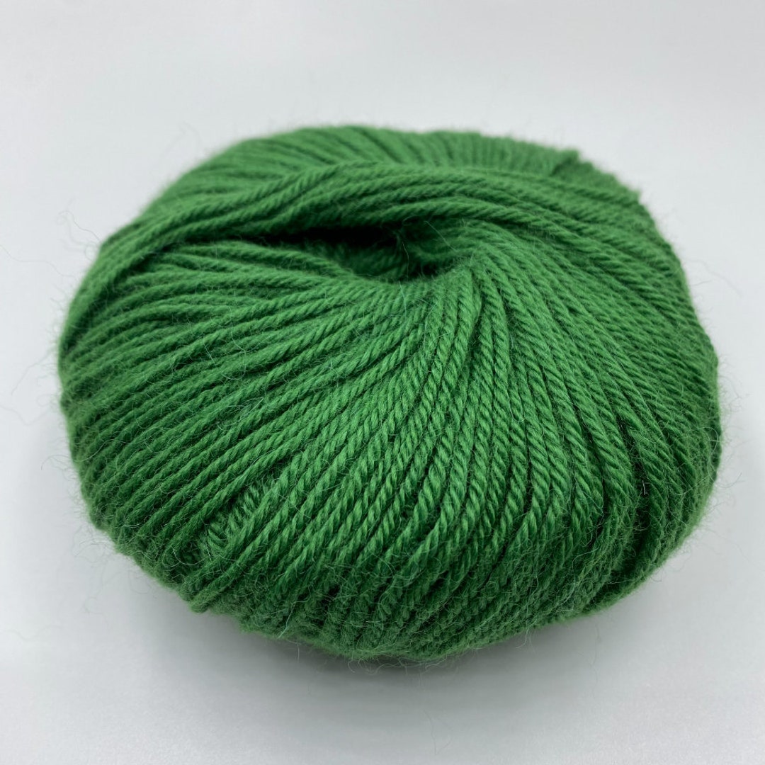 100% Luxurious Baby Alpaca Wool/yarn Peru, Emerald (VR1355), DK 50g ...