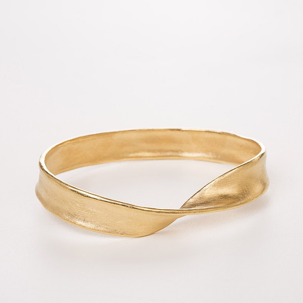 Mobius Bangle Bracelet 14k Gold Bracelet Gold Oval Bracelet - Etsy