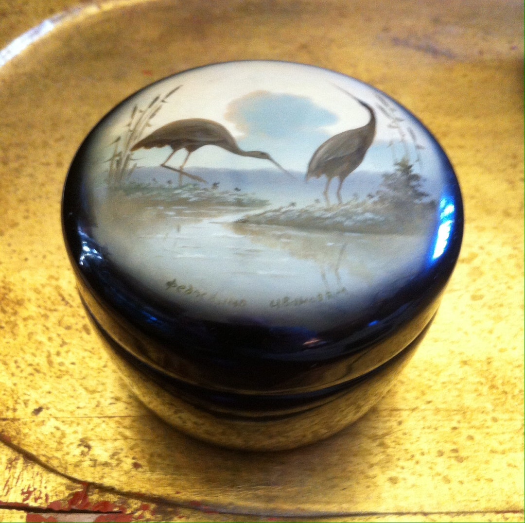 Vintage Soviet Era Round Russian Lacquer Box Hand Painted Miniature ...