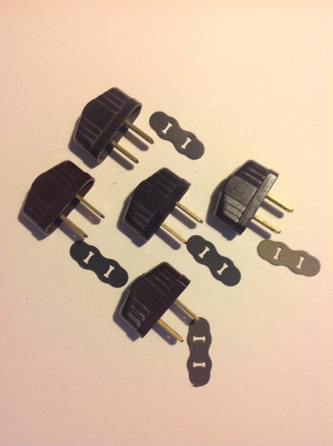 5 Vintage Art Deco Leviton Bakelite Electrical Plugs brown - Etsy