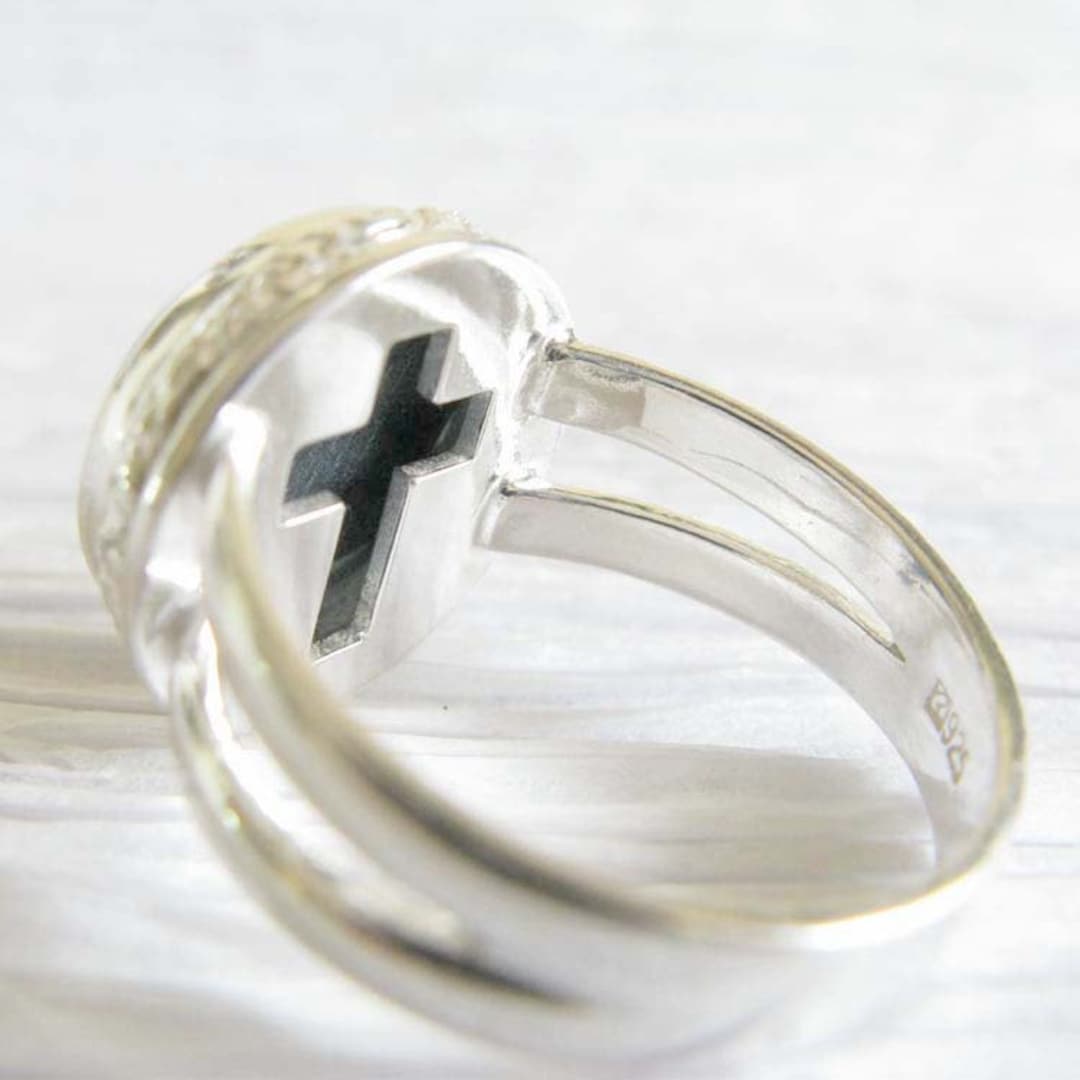 Glass Cremation Ashes Memorial Ring With Cross or Heart on Bezel ...