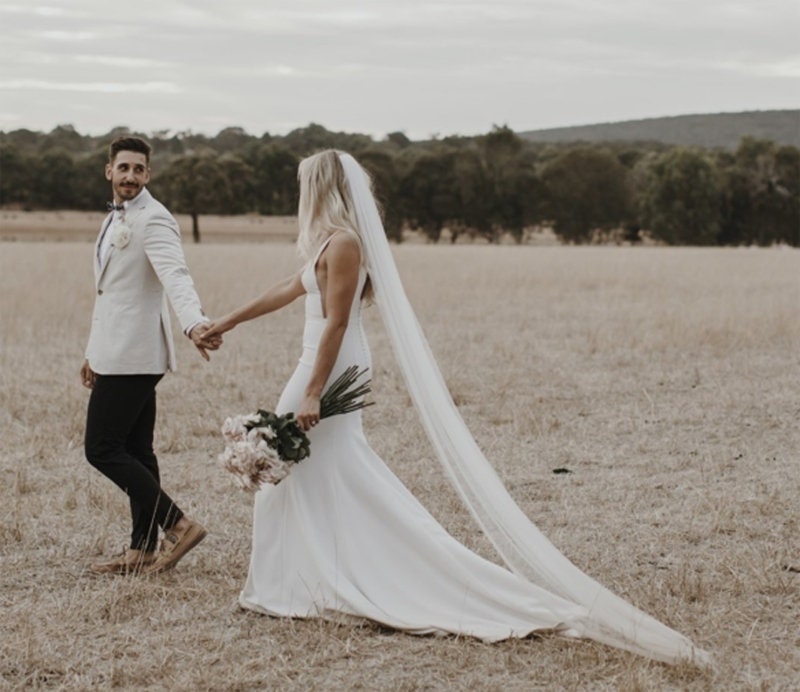 Narrow wedding veil store