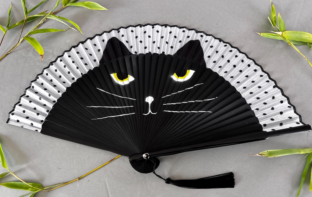 Cat Hand Fan: Halloween Costume, Rave, Anime, Gothic (includes Pouch ...