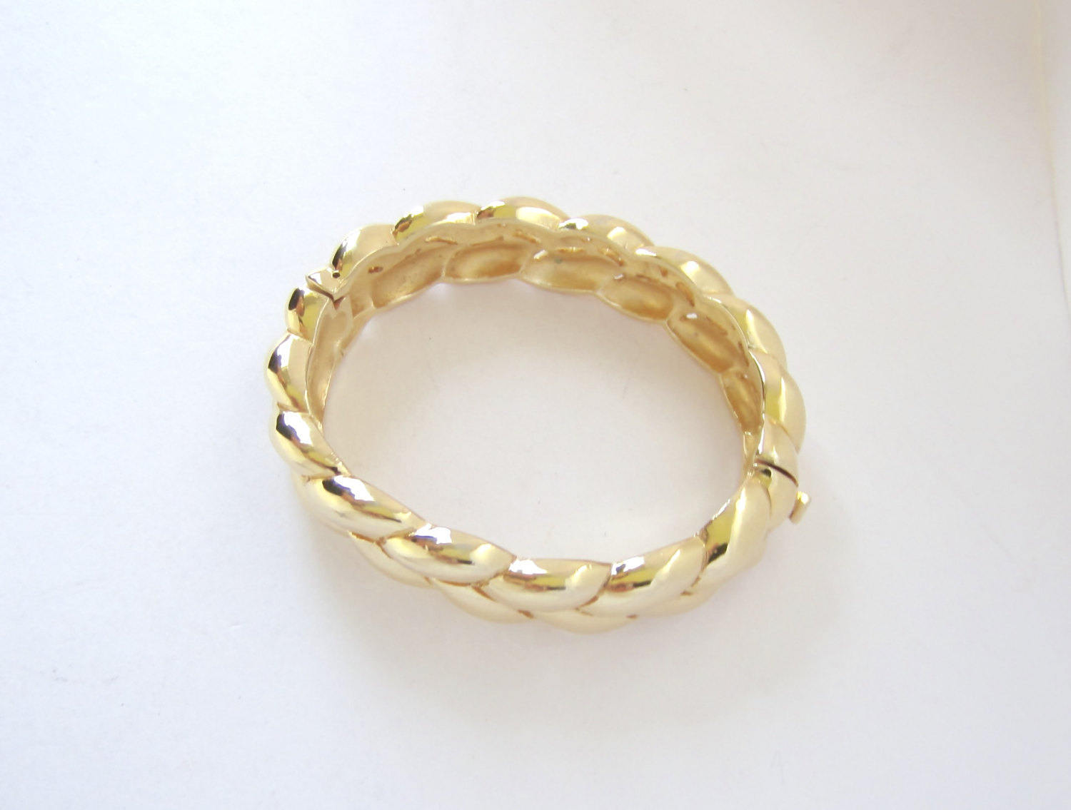 Crown Trifari Braided Rope textured, gold tone Hinged CLAMPER Bangle ...