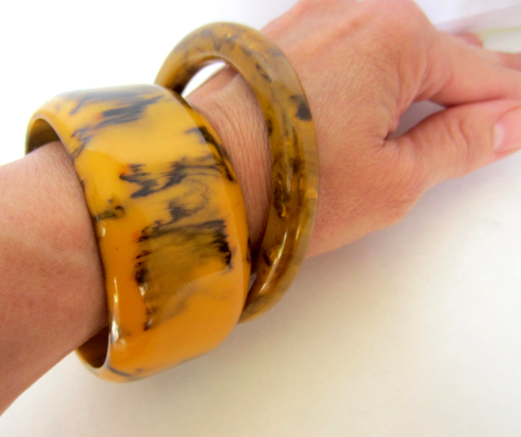 BAKELITE tested Carmel MISSISSIPPI Mud golden yellow Marbled Bangle ...