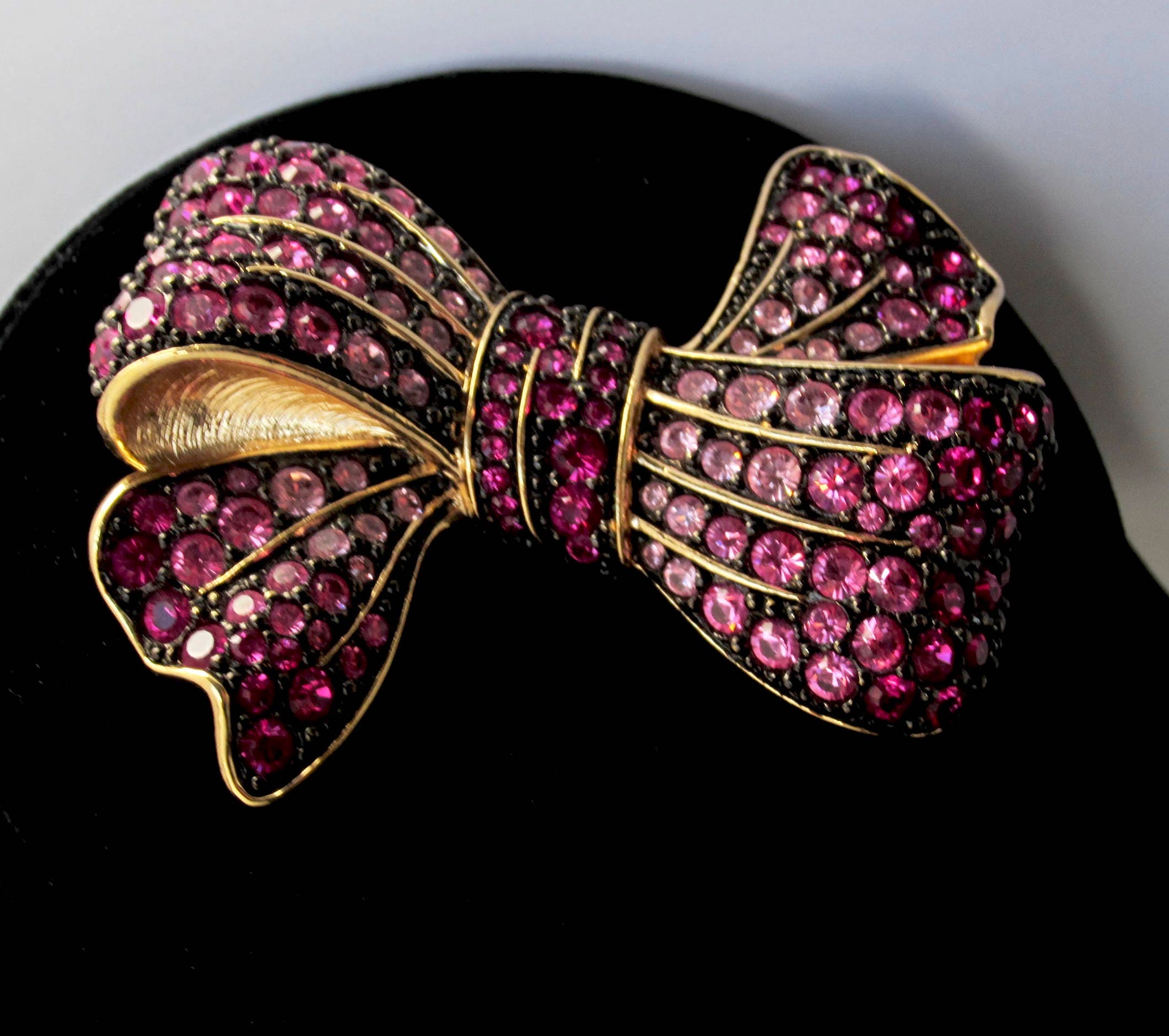 Joan Rivers signed BIG Bow~Ribbon Ombre Pink/Fuchsia with black ...