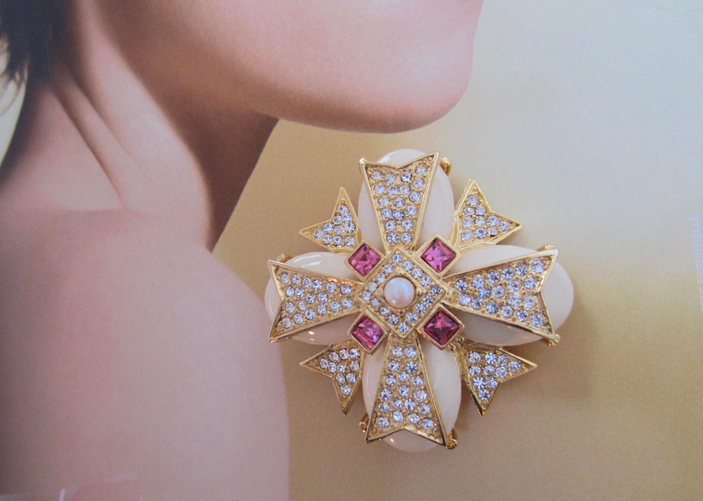 Joan Rivers signed dazzling PINK & clear crystal Maltese Cross ...