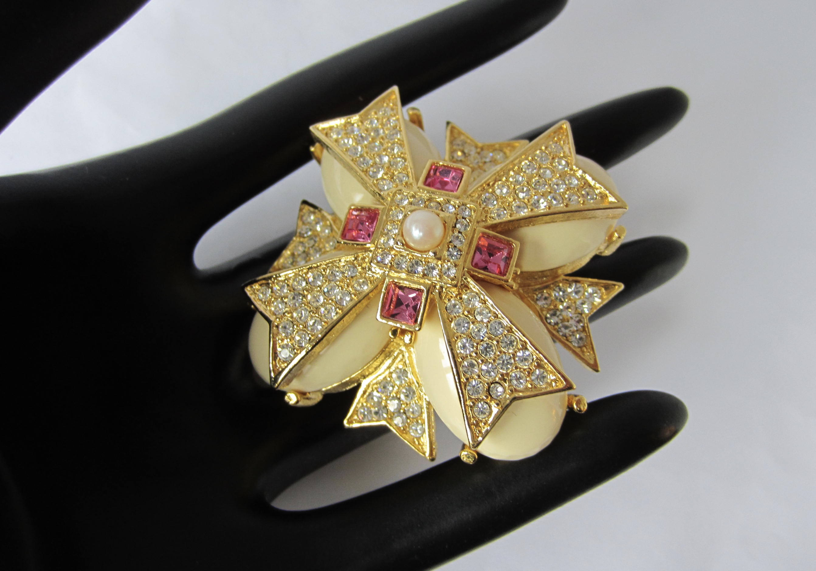 Joan Rivers signed dazzling PINK & clear crystal Maltese Cross ...