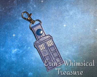 Tardis Keychain - Etsy
