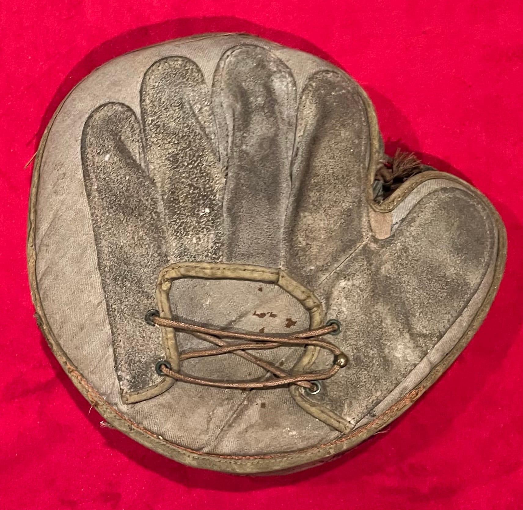 Old Catchers Mitt