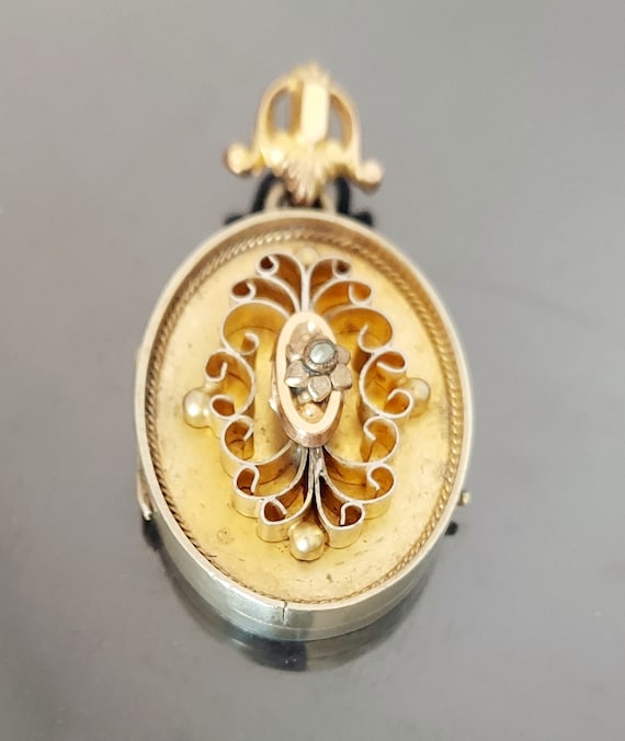 Large Antique Gold Filled Locket / Victorian Locket /… - Gem