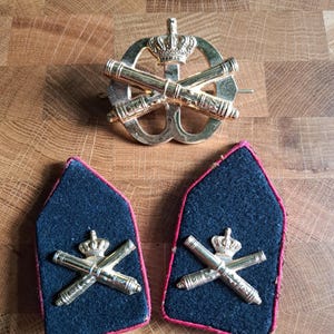 Dutch Army Artillery Division Beret and Collar Badge Set - Etsy