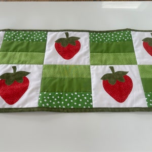 Strawberry Table Runner, Red Green and White Strawberry Table Topper - Etsy