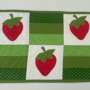Strawberry Table Runner, Red Green and White Strawberry Table Topper - Etsy
