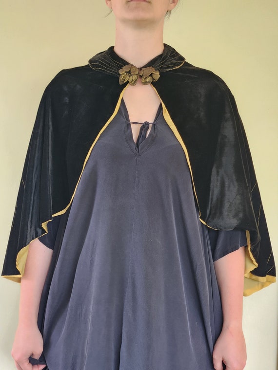 1920s silk velvet opera cape - Gem