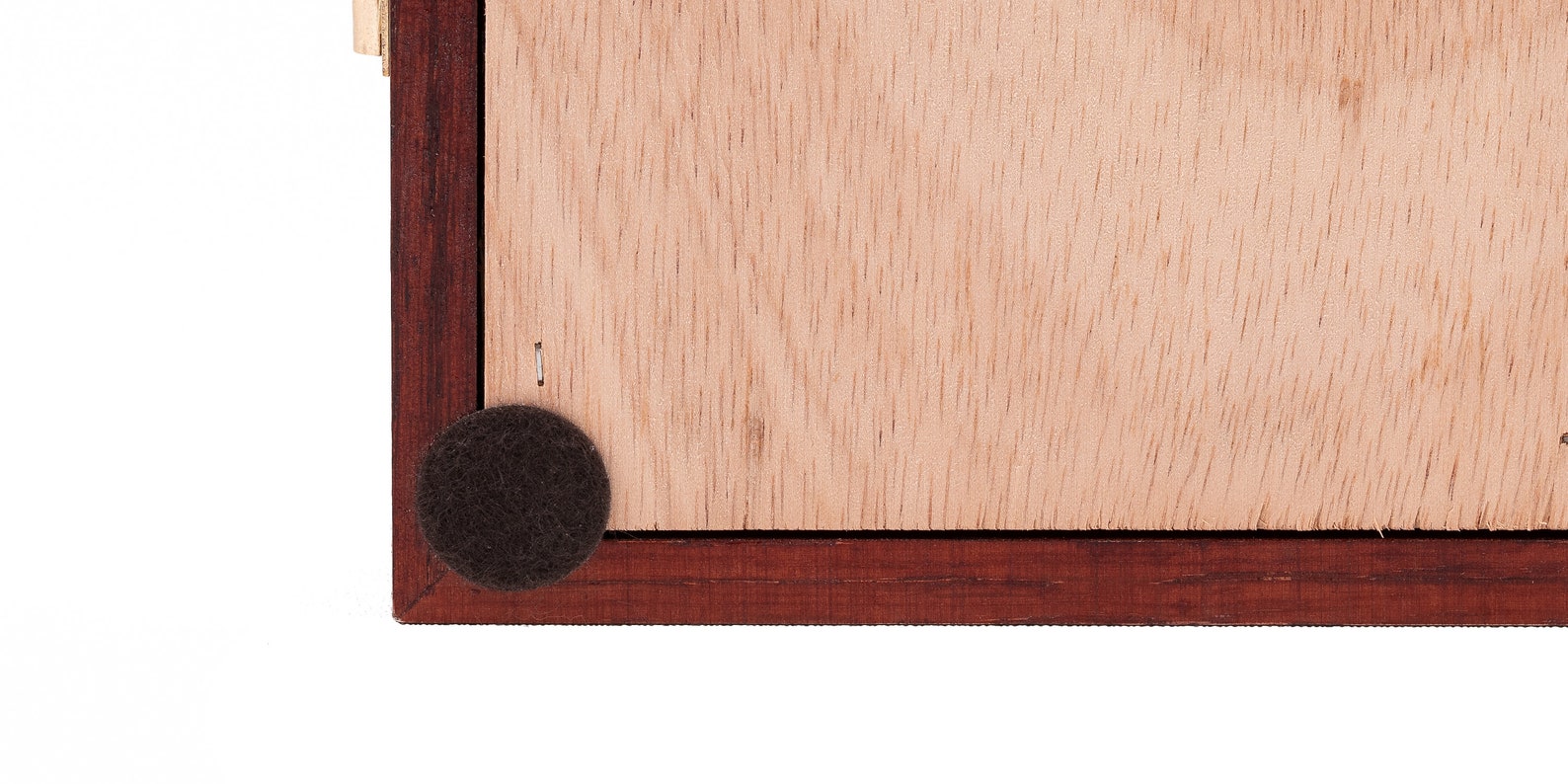 Two Timbers Extra Large Display Case With Cherry Finish 2"x18"x24 ...