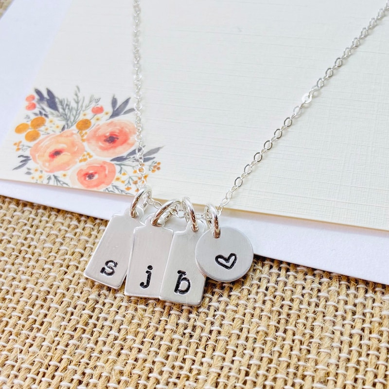 Mom Initial Necklace - Etsy