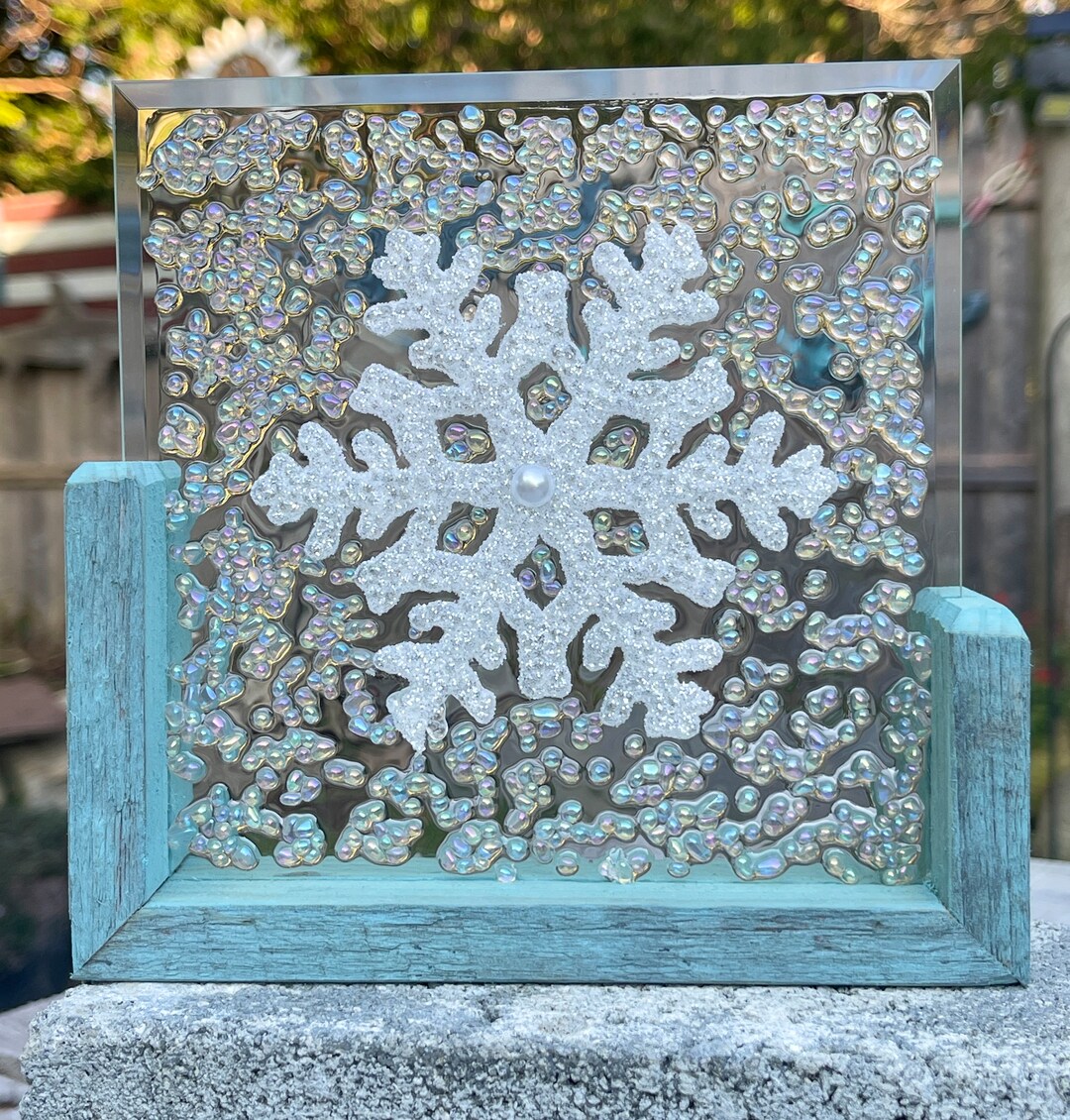 Winter Snowflake Stand - Etsy