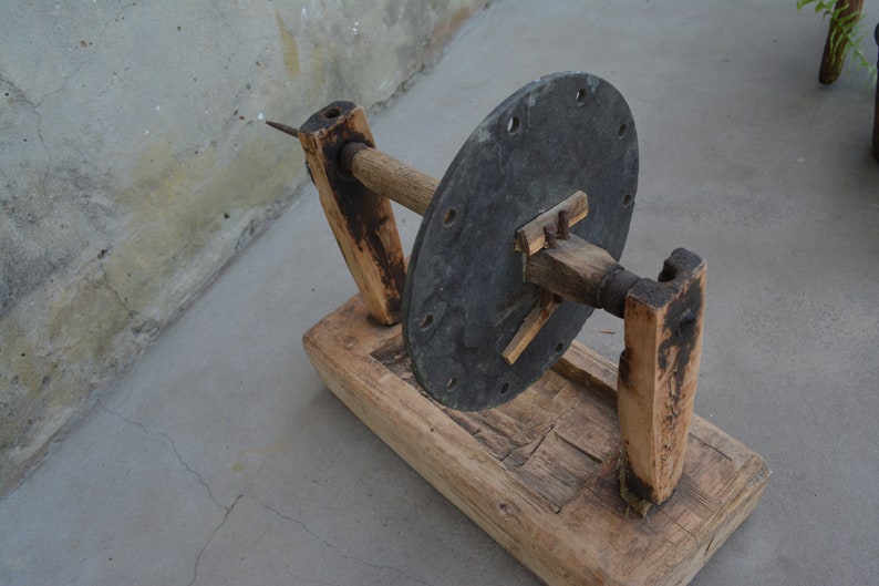 Antique Spinning Wheel- Wooden Spinning Wheel - Primitive Tool - Rustic ...