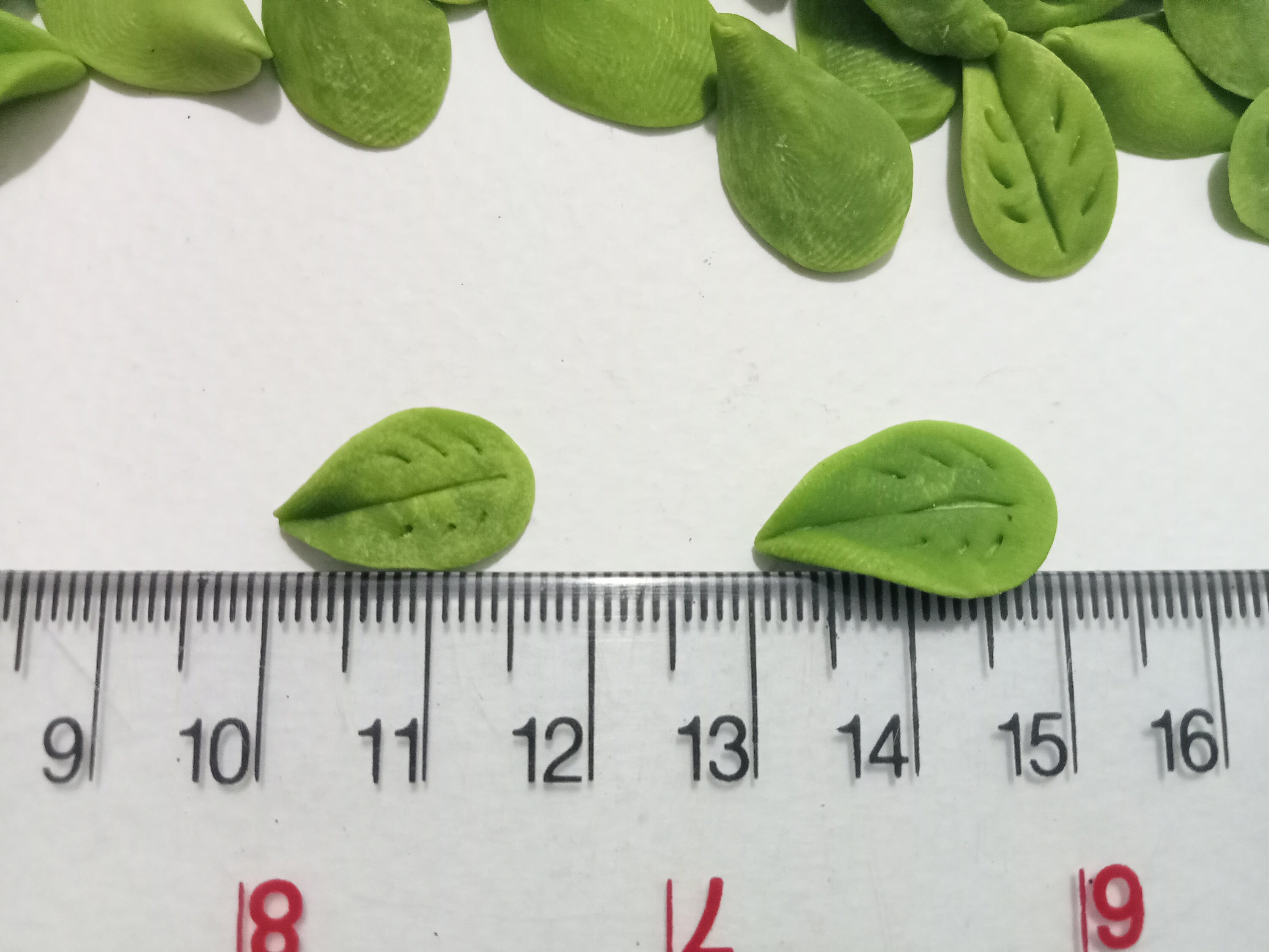 50 or 100 DEFECTIVE LEAVES, Uneven Color, Porcelain Leaves, Flower Bead ...