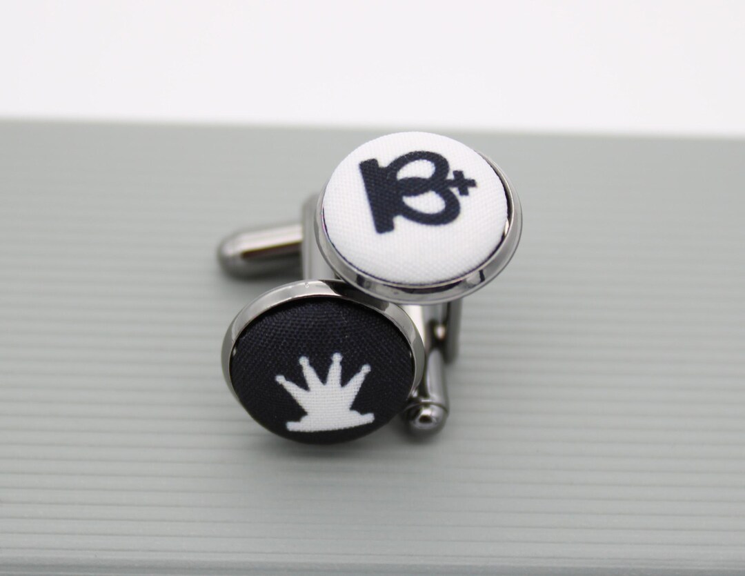 Chess Icon Cufflinks - Black and White King & Queen Cufflinks | Chess ...