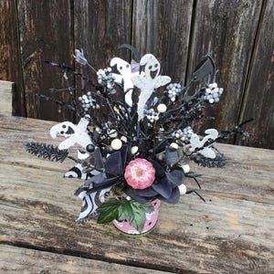 Halloween Floral Arrangement, Ghost Centerpiece, Pastel Halloween Decor ...