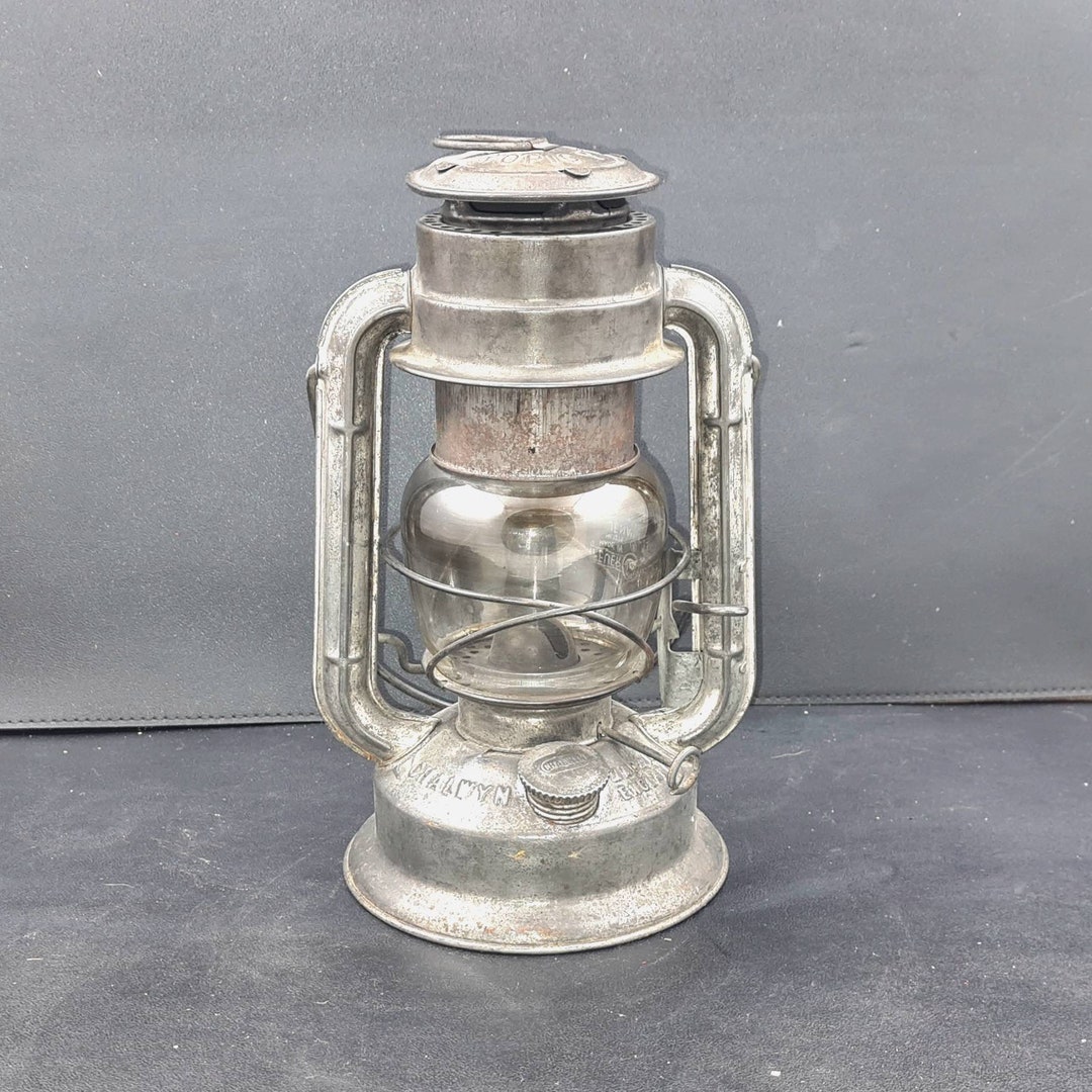 Vintage CHALWYN Kerosene Lamp Parrafin Hurricane Lantern - Etsy