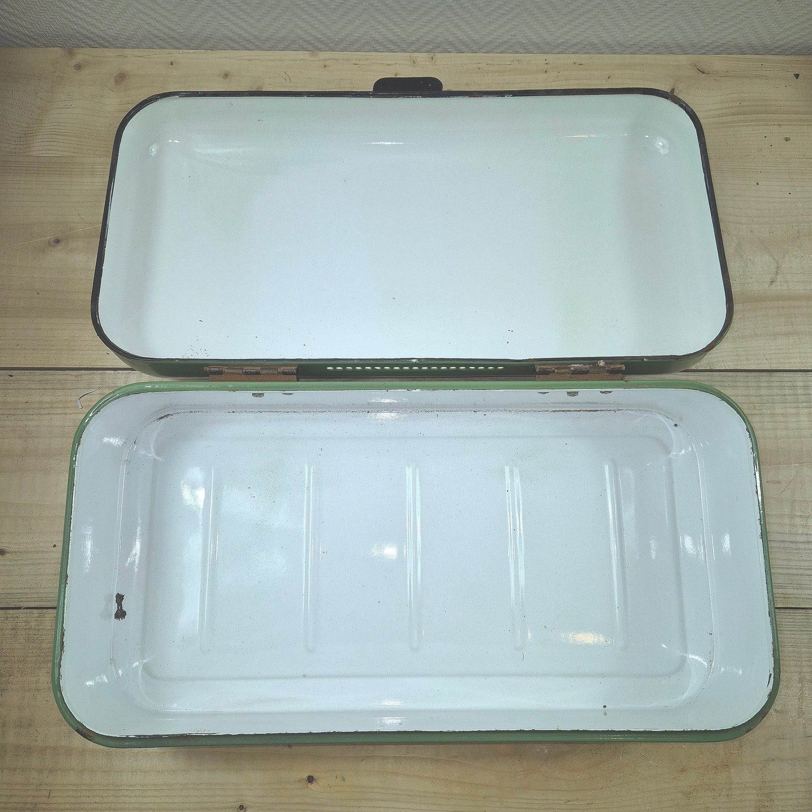 Enamel BREAD BOX DUTCH Enamelware Breadbox Large Green Boite a Pain ...