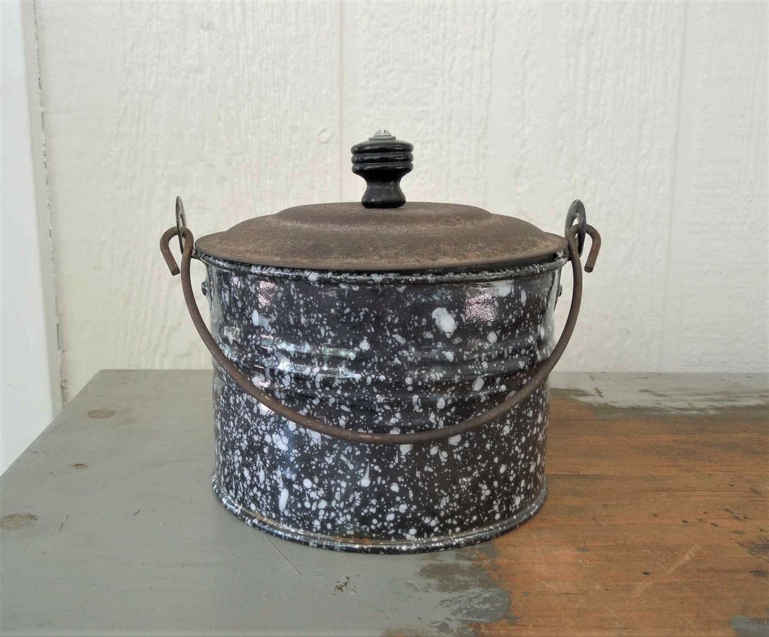 Vintage Graniteware Berry Bucket. Black With White Speckles. Tin Lid ...