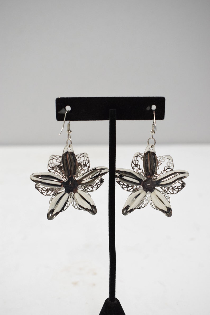 Earrings Silver Flower Earrings - Etsy