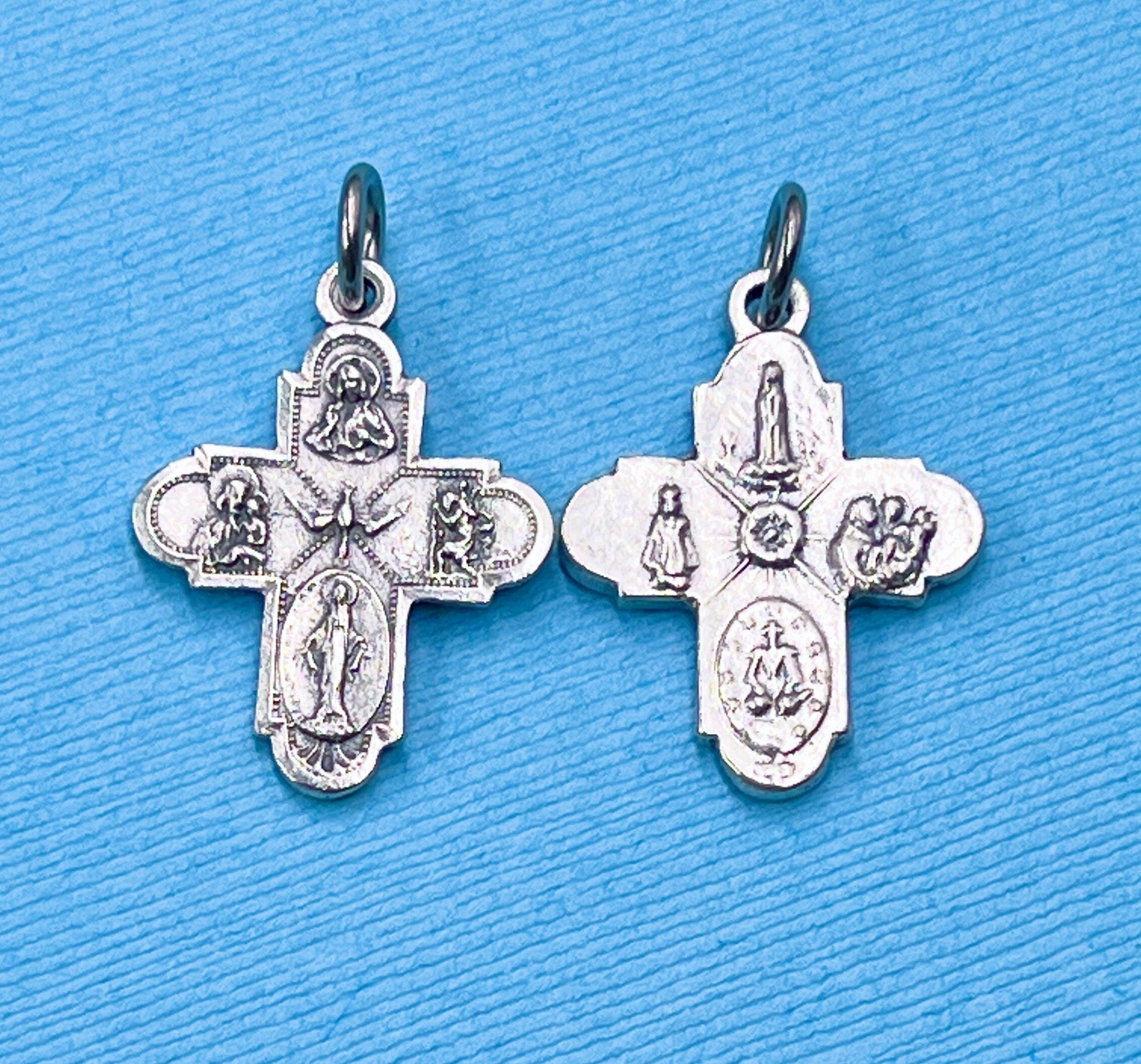 The Meaning Of The Four-Way Cross Scapular Medal Savelli Religious ...