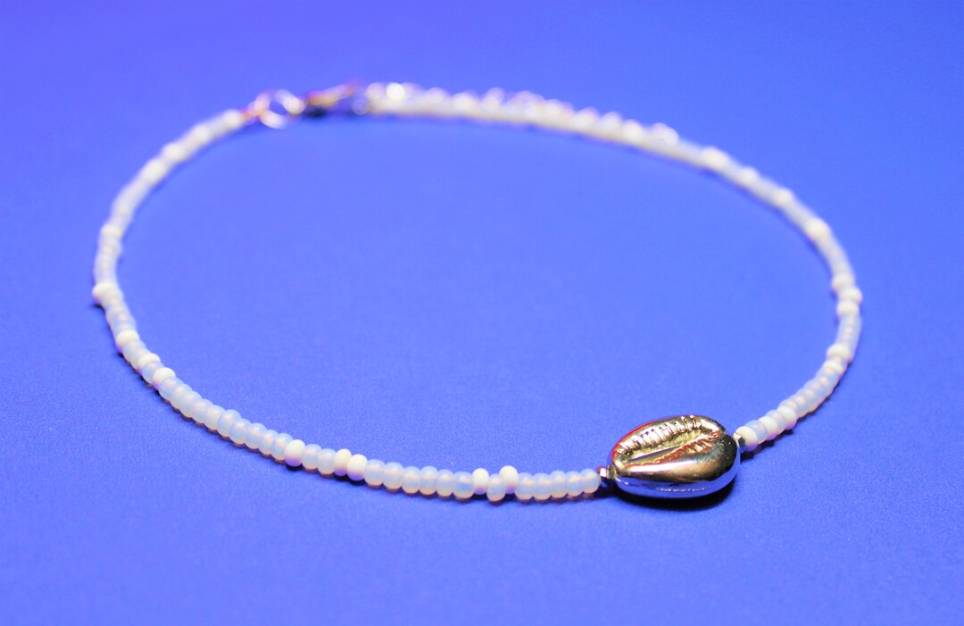 White Sea Shell Choker Necklace , Beach Day Dainty Necklace - Etsy