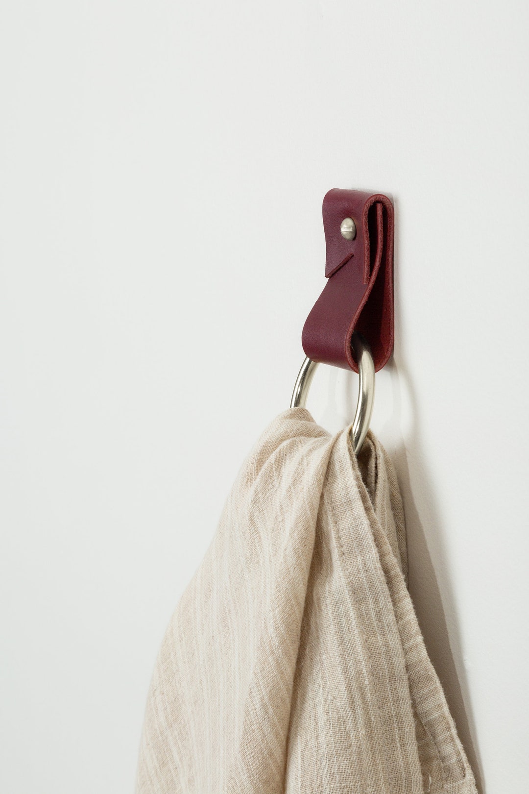 Small Wide Leather Strap Steel Ring Wall Hook Hanging Storage Towel ...