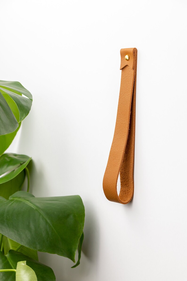 Large Minimalist Leather Display Strap Hanger for Bathroom - Etsy