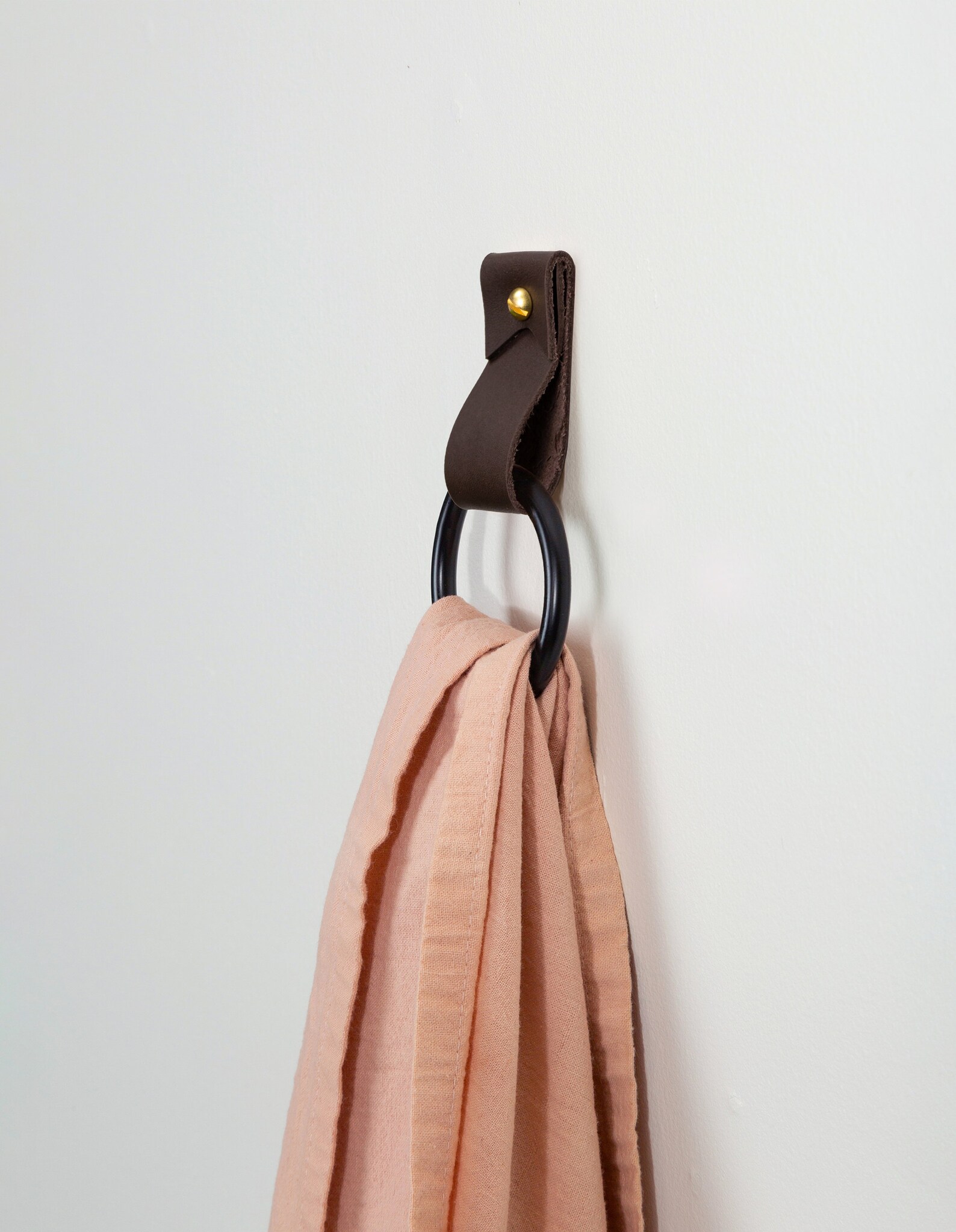 Small Leather Strap With Black Towel Ring Minimalist Hanger for Bath ...