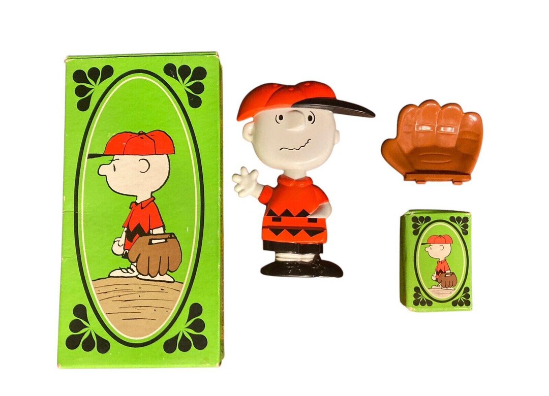 Vintage Avon Great Catch CHARLIE BROWN PEANUTS Soap Holder and Soap ...