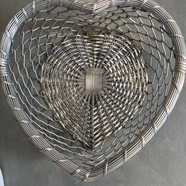 Woven Heart Basket - Etsy