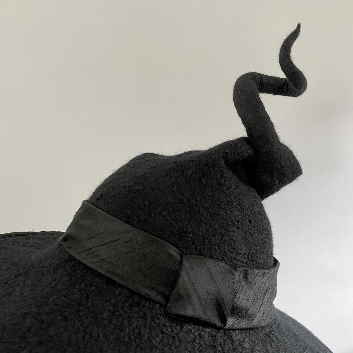 Wizard Hat in Solid Black With Curly Point - Hand Felted Merino Wool - Etsy