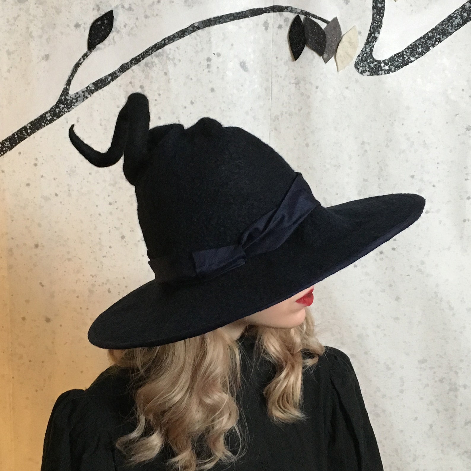 Wizard Hat in Solid Black With Curly Point Hand Felted - Etsy UK