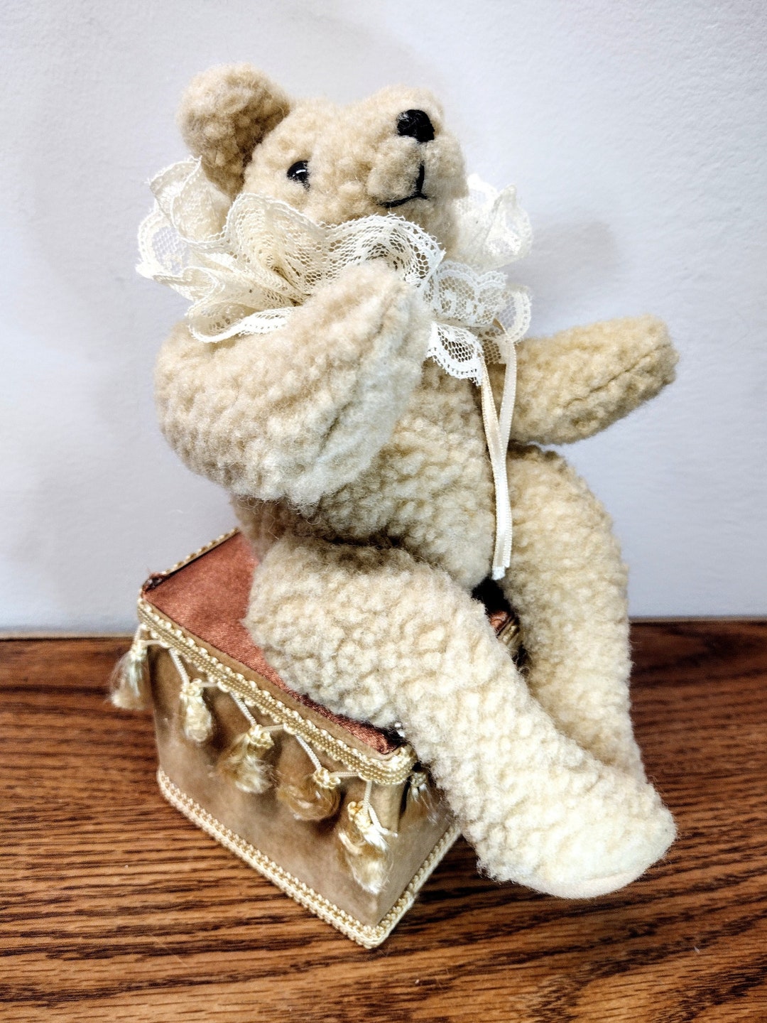 Vintage Teddy Bear Music Box Anco Merchandise "love Story" Laced Collar ...