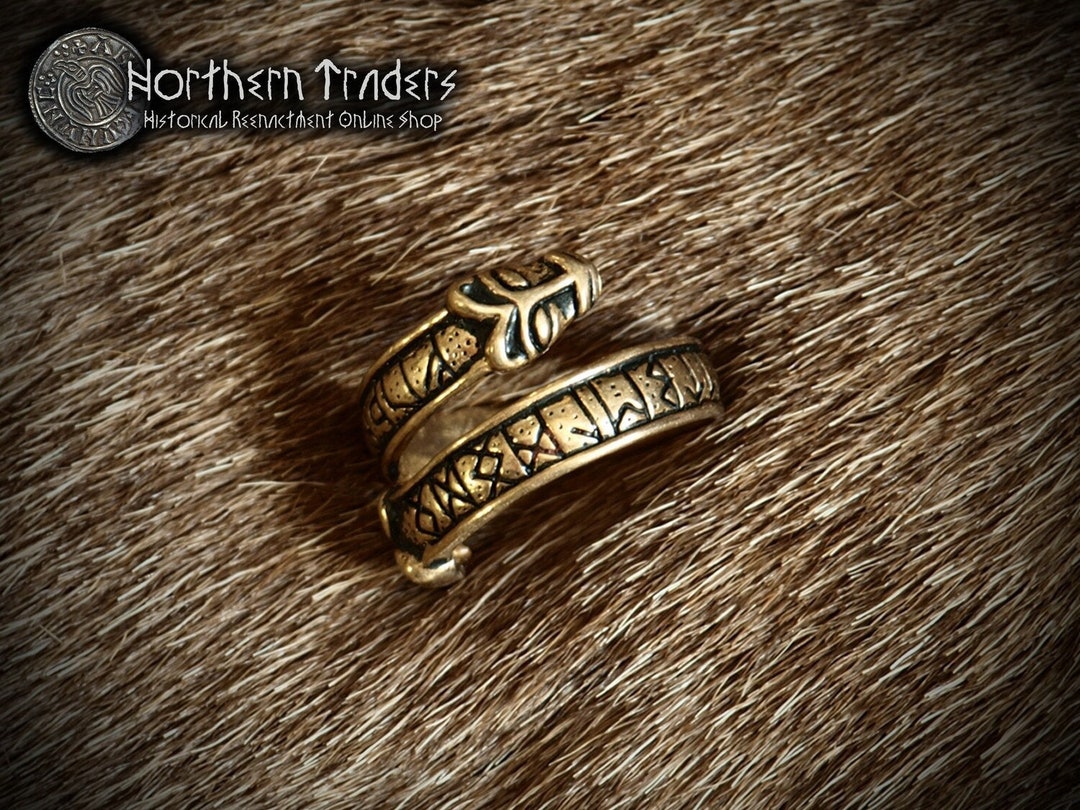 Runic Wolf Ring - Etsy