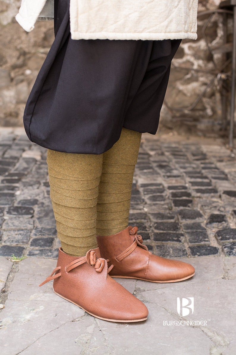 Medieval Leg Wraps Wool Winingas Autumn Green - Etsy