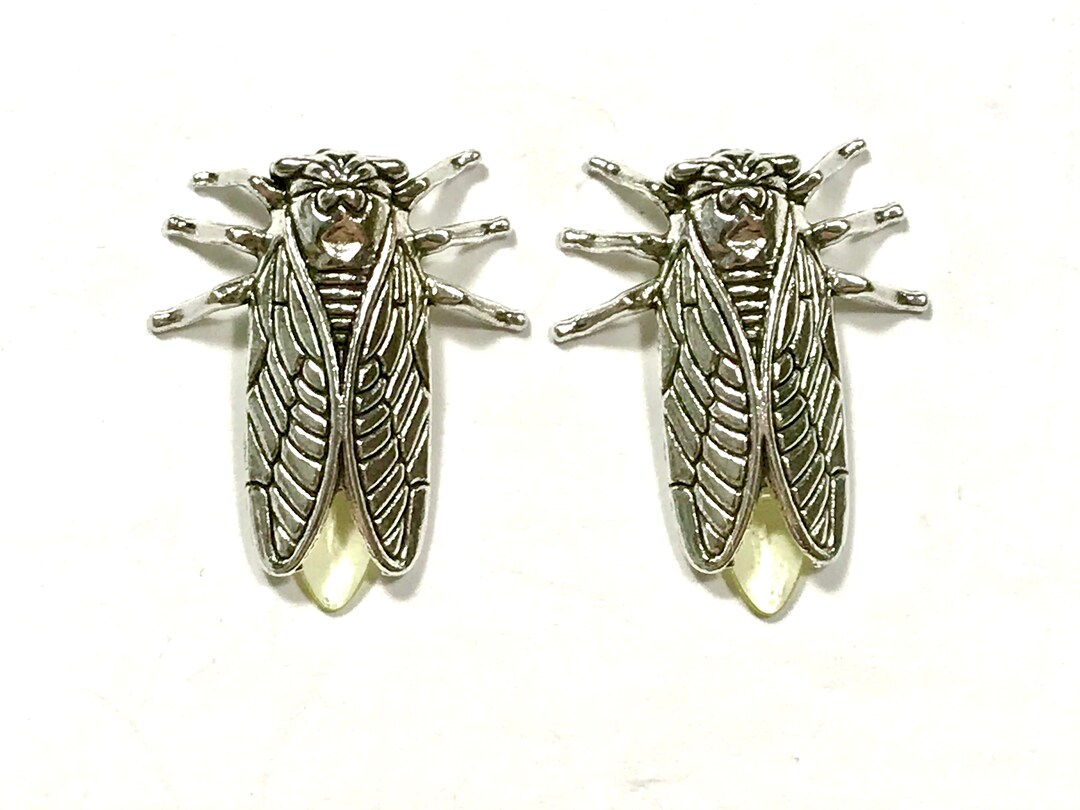 Miniature Uranium Glass Cicada Figurines, UV Reactive Lightning Bug ...