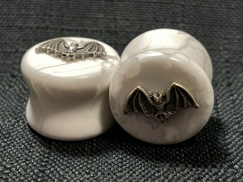 Howlite Bat Plugs 9/16” 14.3 Mm - Etsy