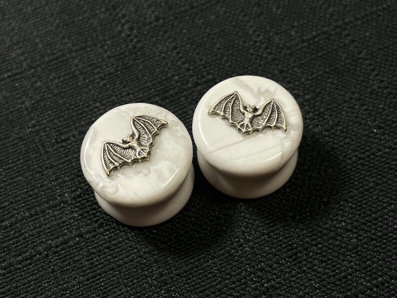 Howlite Bat Plugs 9/16” 14.3 Mm - Etsy