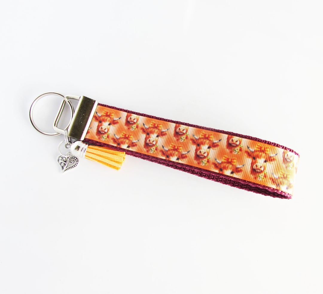 Highland Cow Key Fob - Highland Cow Wristlet Keychain - Cow Lover Gift ...